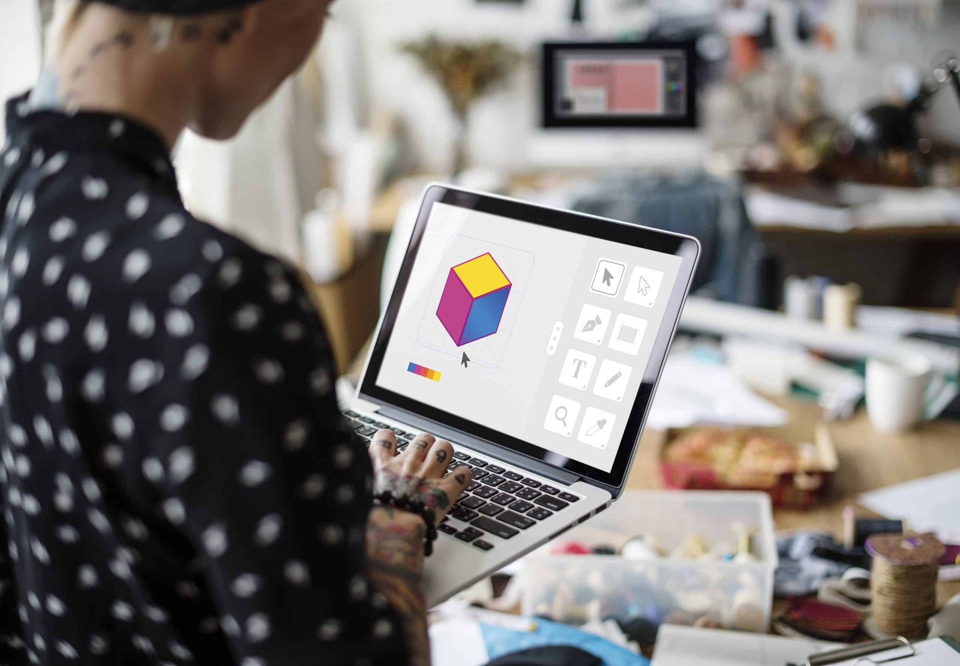 Les avantages de solliciter une agence de graphisme - Comstar Media